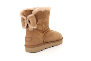 Ugg w naveah store